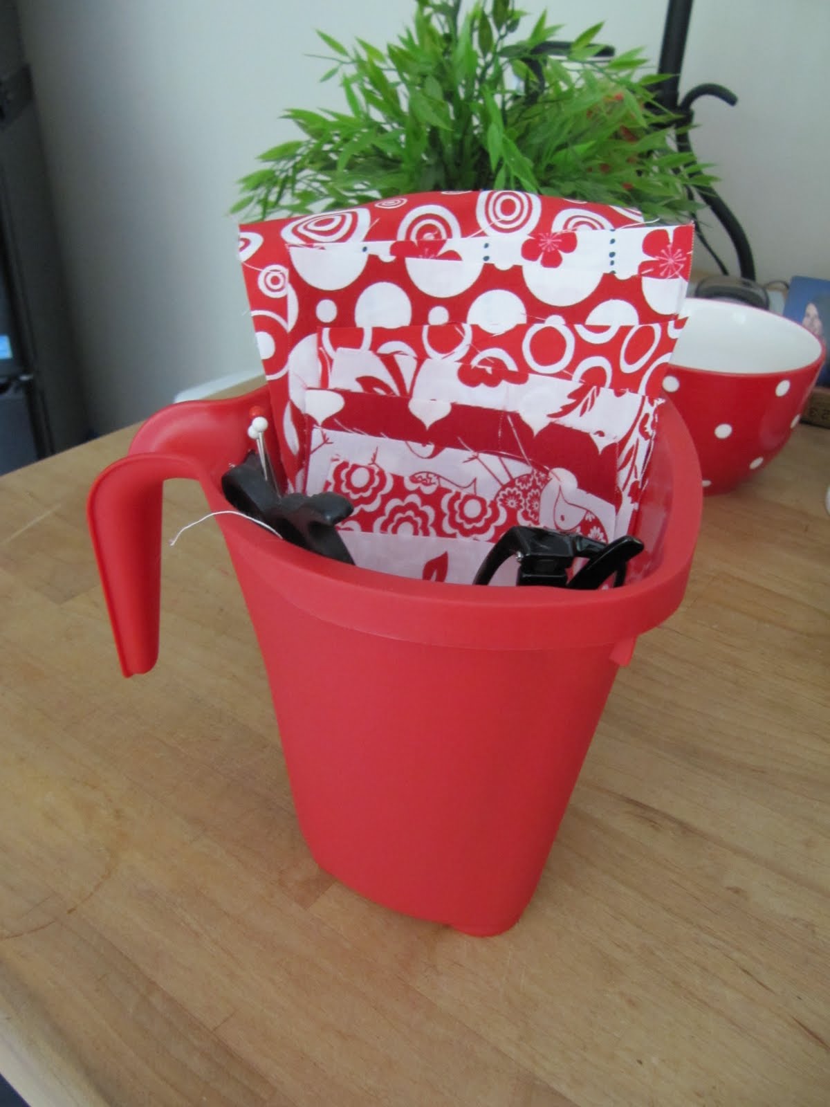 Sew Many Ways...: Tool Time Tuesday...Paint Craft Bucket
