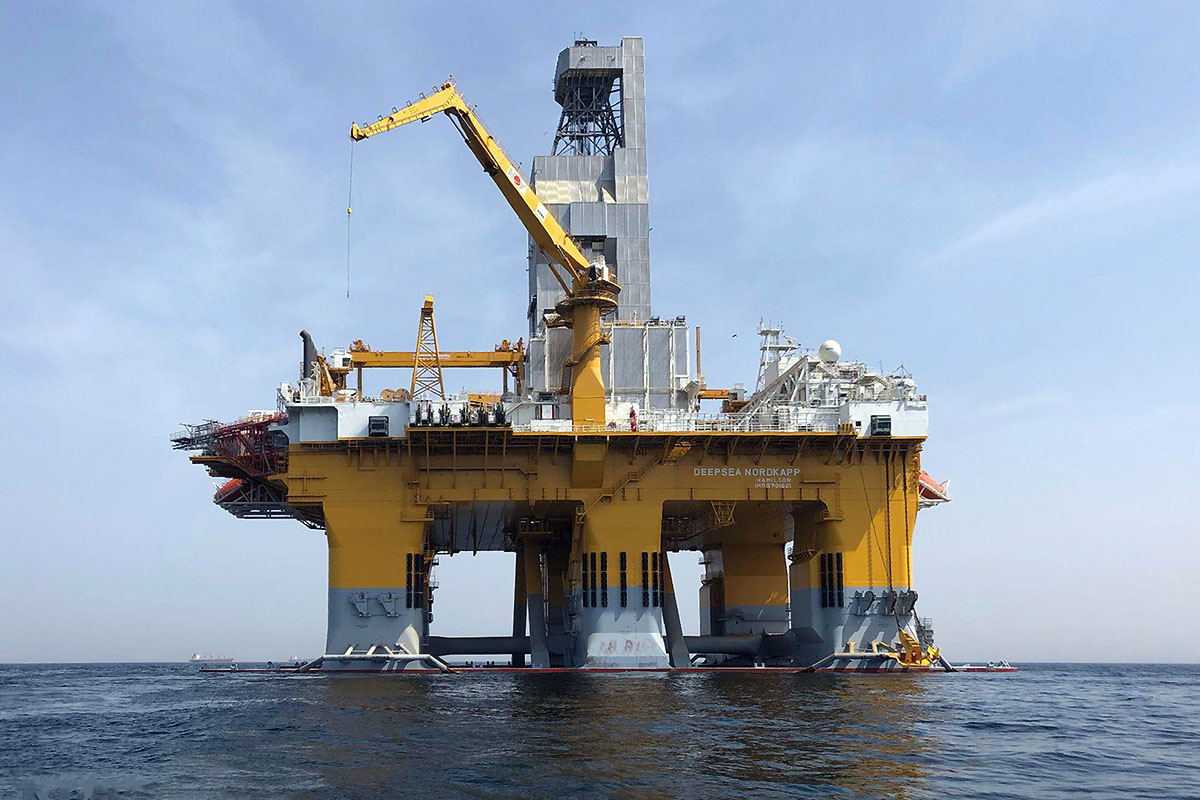 Offshore Base: Offshore oil gas semisub drill rig-Deepsea Nordkapp