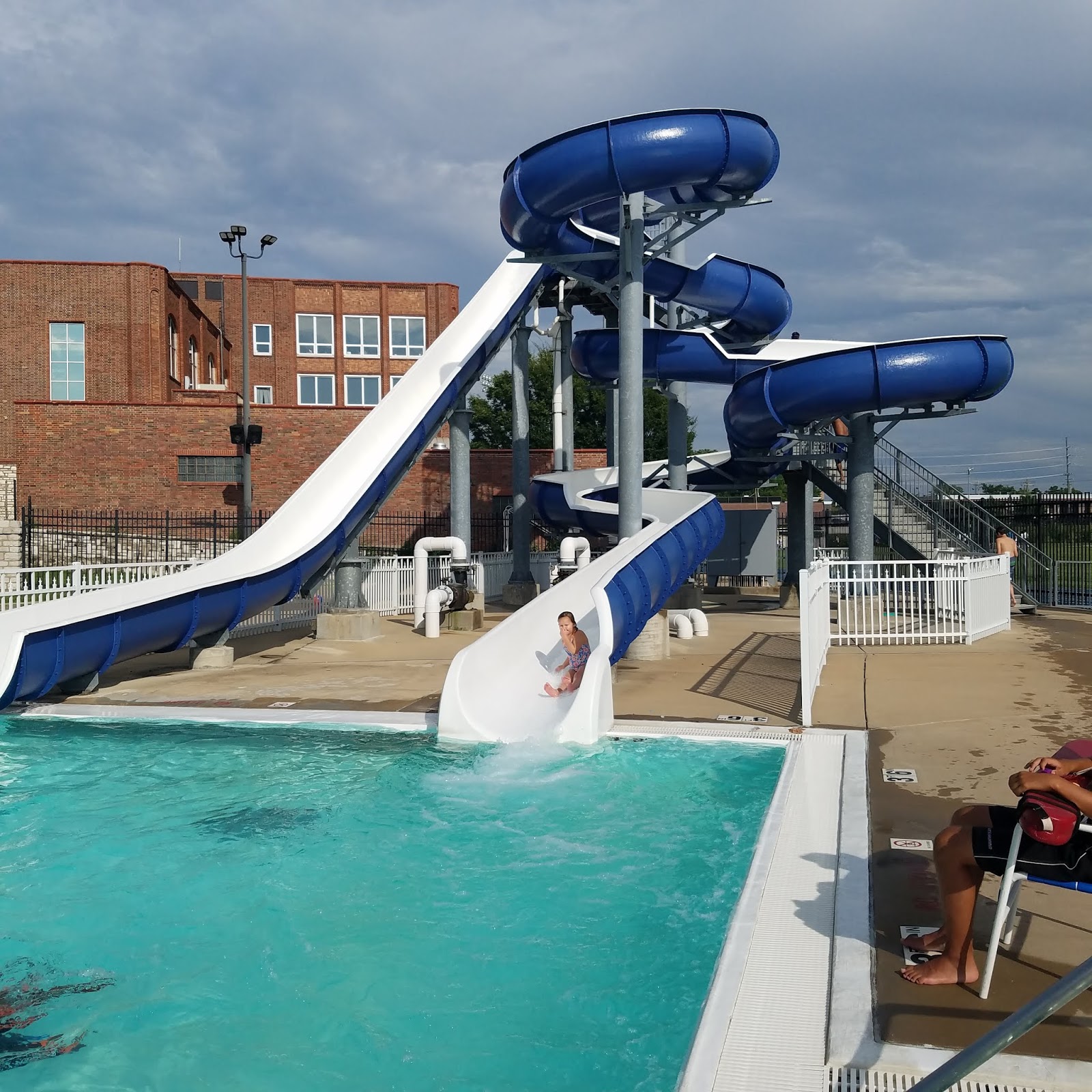 Play St. Louis: Maplewood Family Aquatic Center, Maplewood