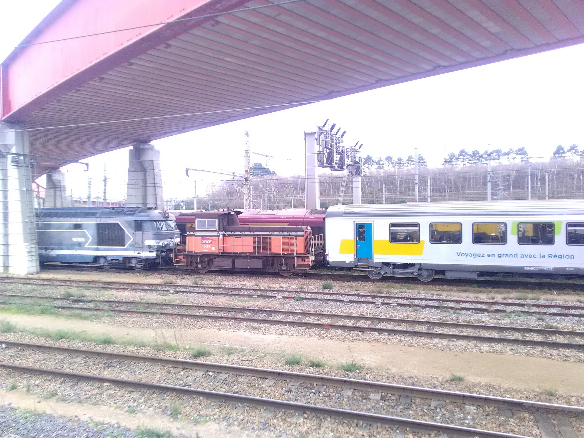 LA PASSION DU TRAIN: la nouvelle décoration de Livrée Corail Fluo Grand ...