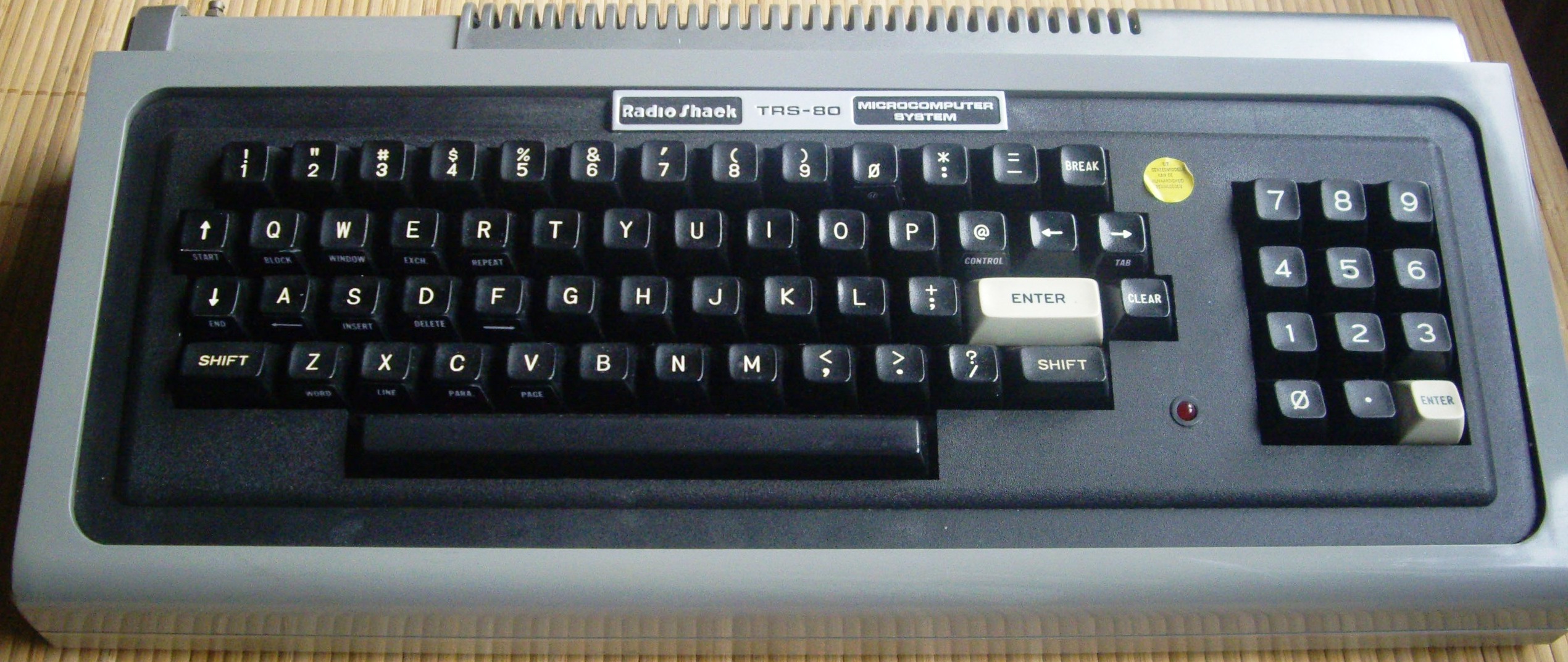 Retro Ordenadores Orty: Ordenadores TRS-80. Tandy, Alice y Dragon ...