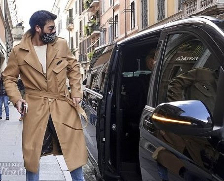 Can Yaman gets married! Proposal with air massage, Tiffany ring, and ...