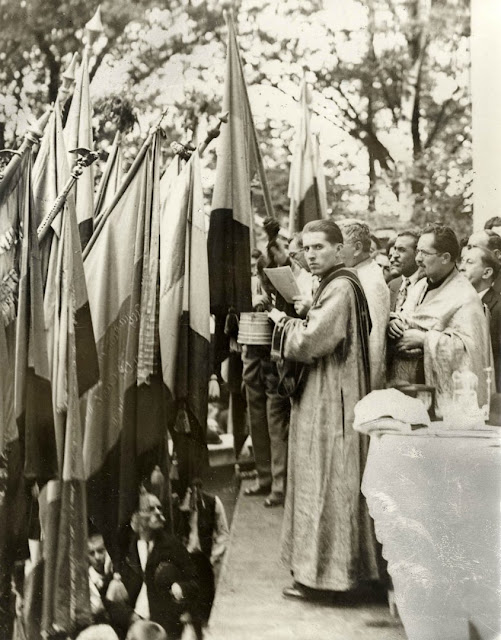 46 Vintage Photographs Capture Everyday Life of Gypsies of Western ...