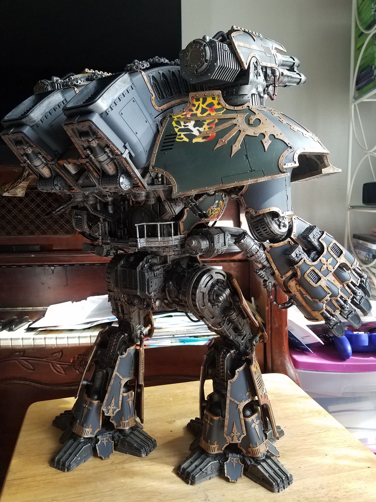 Titan Owners Club: Warlord Titan No.720 - Ira De Aetnae, Legio Ignis