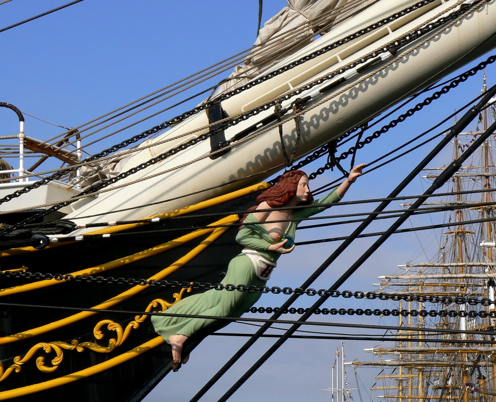 au gré des jours: FIGURES DE PROUE