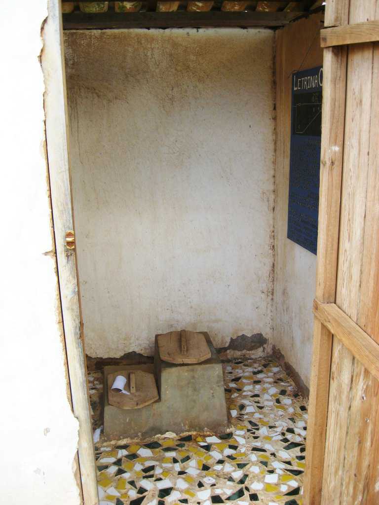 Estadía Nicaragüense: Latrines!