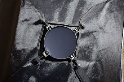 The Neewer 300DI Strobe Light: Neweer 300D, the light itself.