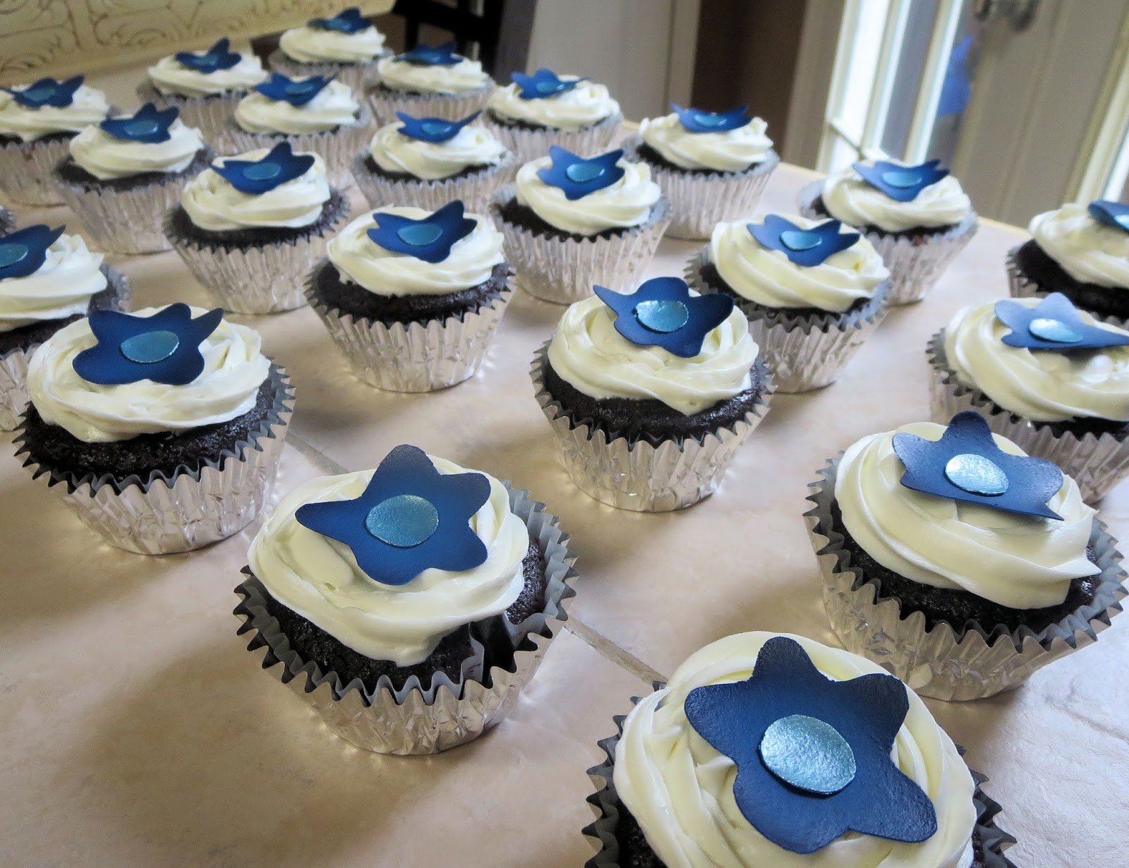 My Cake Corner: Flower Cupcakes - September 2014