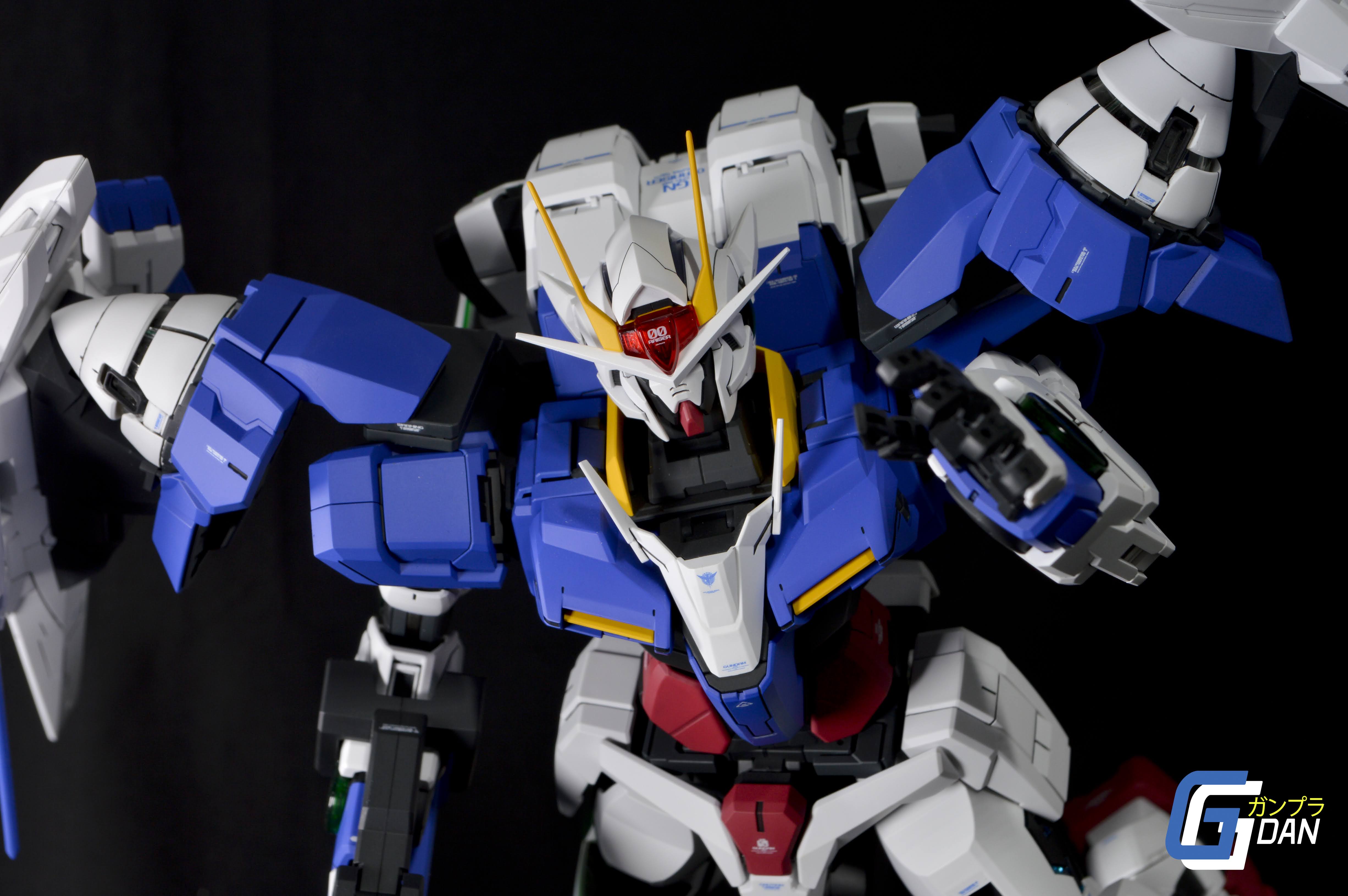 Perfect Grade Gundam 00 Raiser