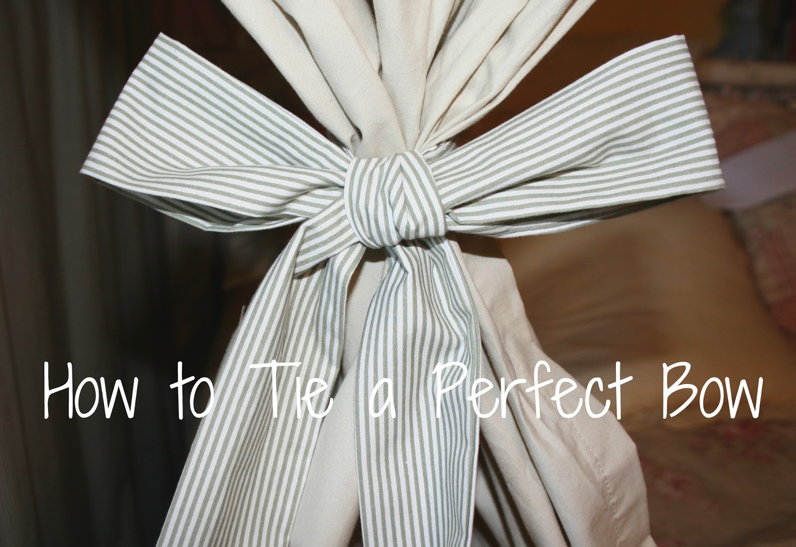 Lynn and Kaitlyn: How to Tie a Perfect Bow
