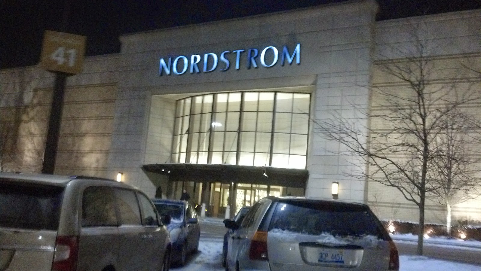 Detroit Mall Zone: Twelve Oaks Mall 1/9/15