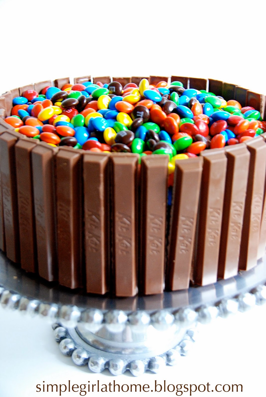 KitKat Cake