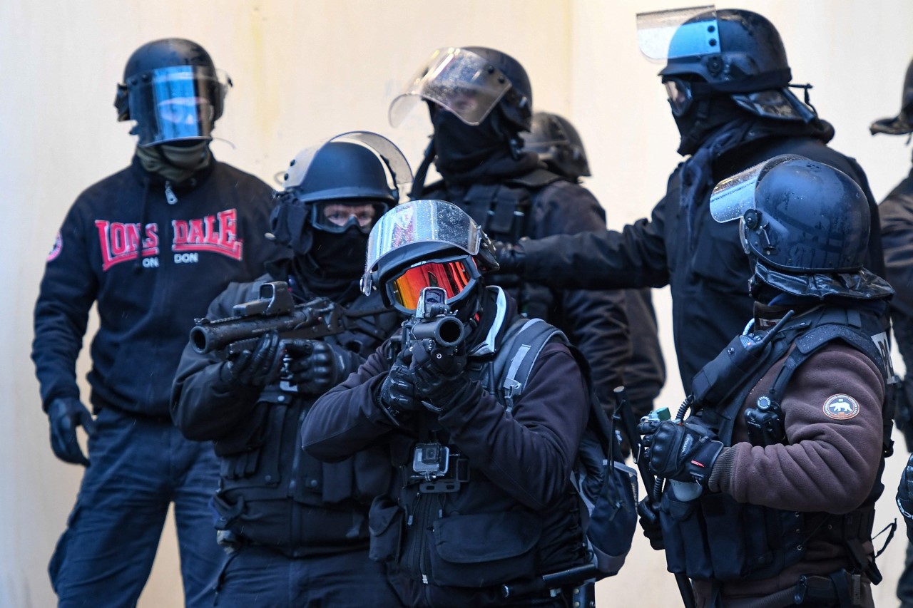 Vrije Nationalisten Noord Brabant: Inzake het LBD-40 onderzoek in Frankrijk