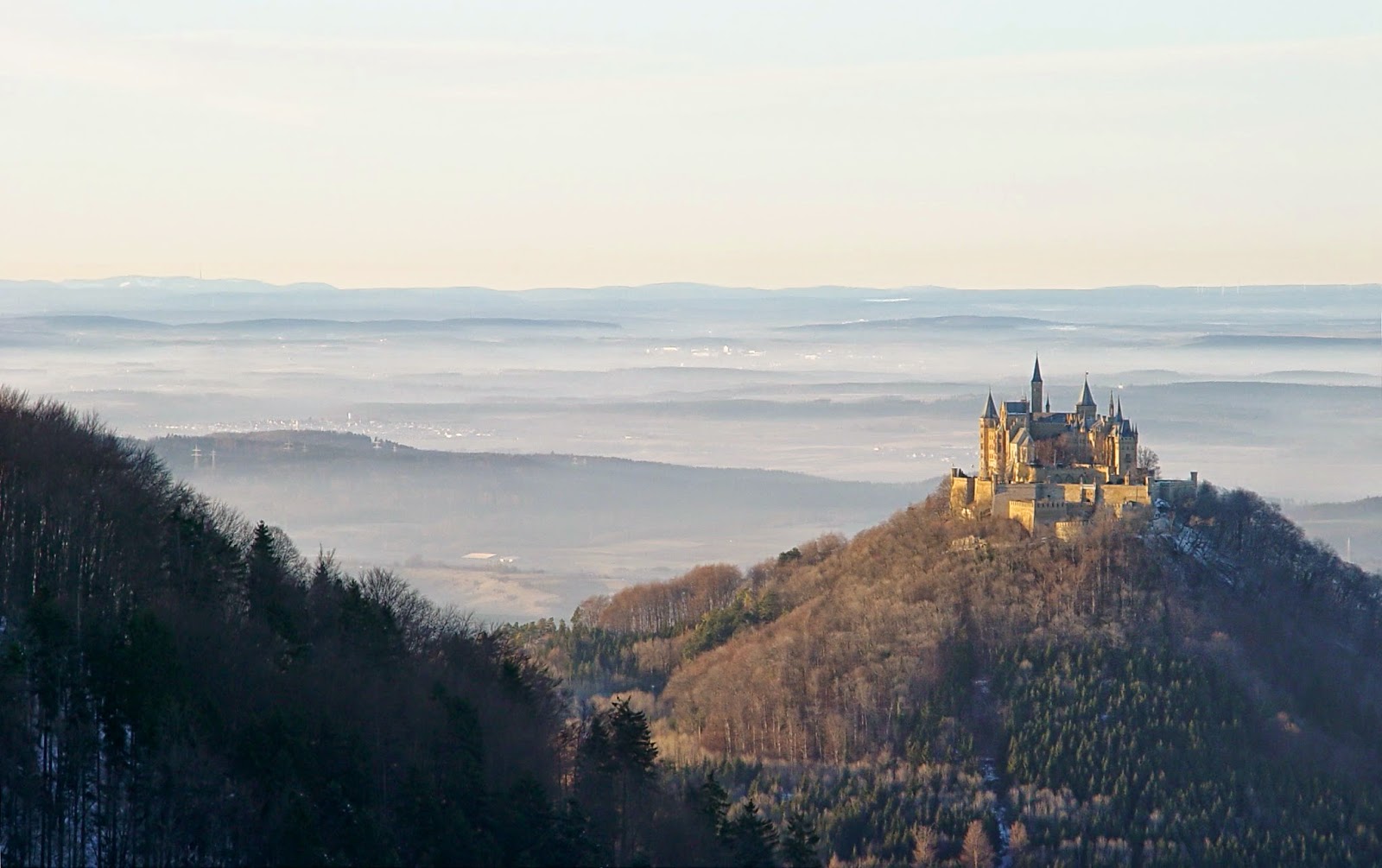 Blok888: Top 10 Most Beautiful Castles With Breathtaking Scenery