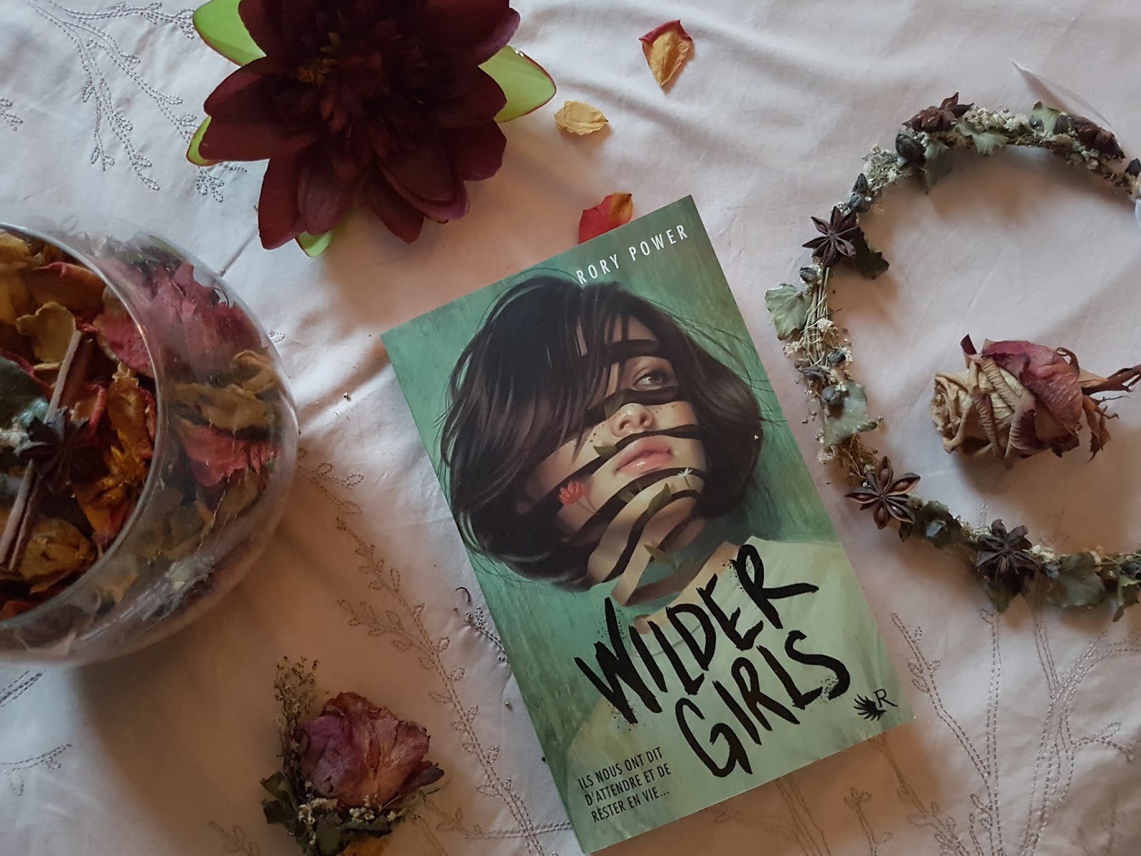 Sous le feuillage: Wilder Girls de Rory Power ♥ ♥ ♥