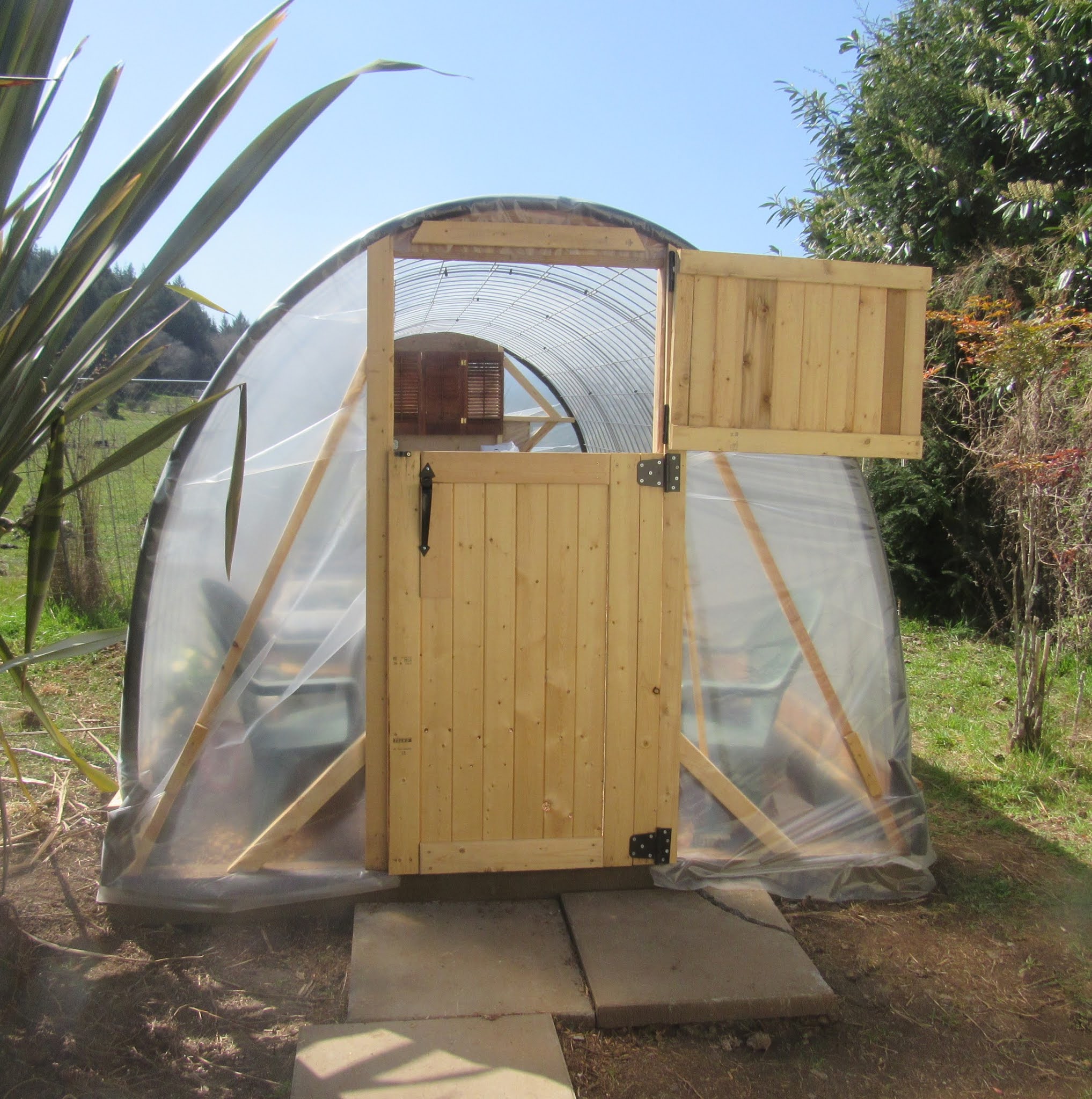 Life On Alderhill Farm: My New Cattle Panel Tunnel Greenhouse