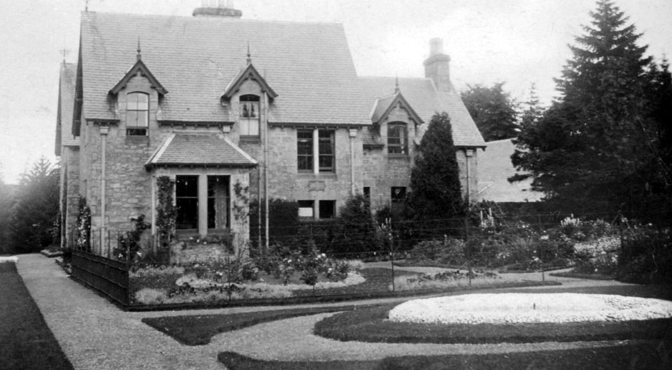 Tour Scotland: Old Photographs Fincastle House Scotland