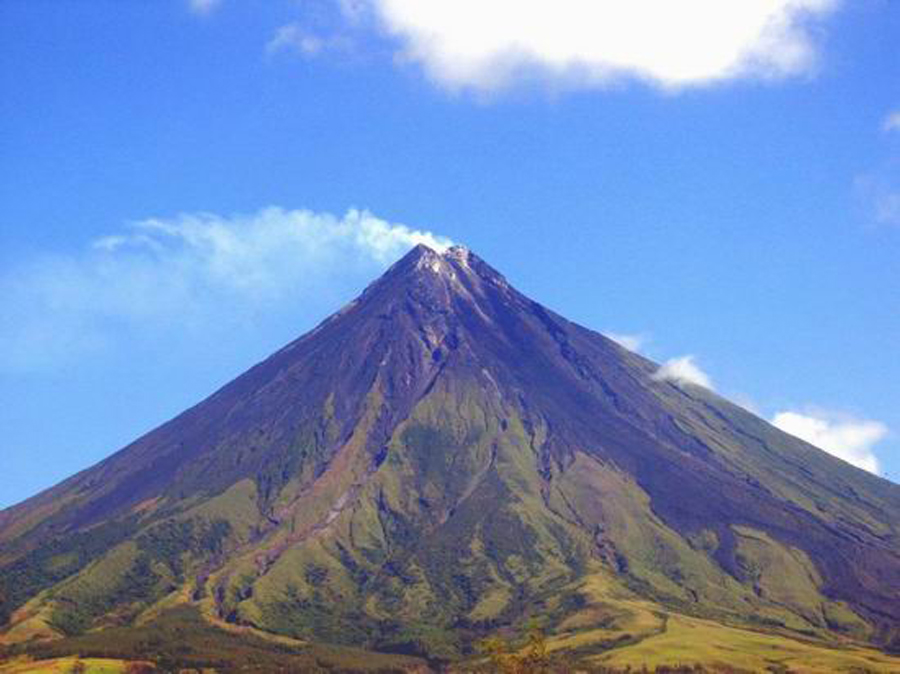 Mambulaoans WorldWide Buzz LATEST Mayon And Taal Volcanoes On Alert mambulaoans-worldwide-buzz-latest-mayon-and-taal-volcanoes-on-alert