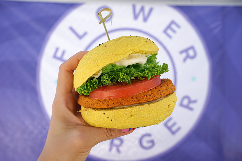 Italy's vegan burger chain flower burger is now open in Los Angeles ...