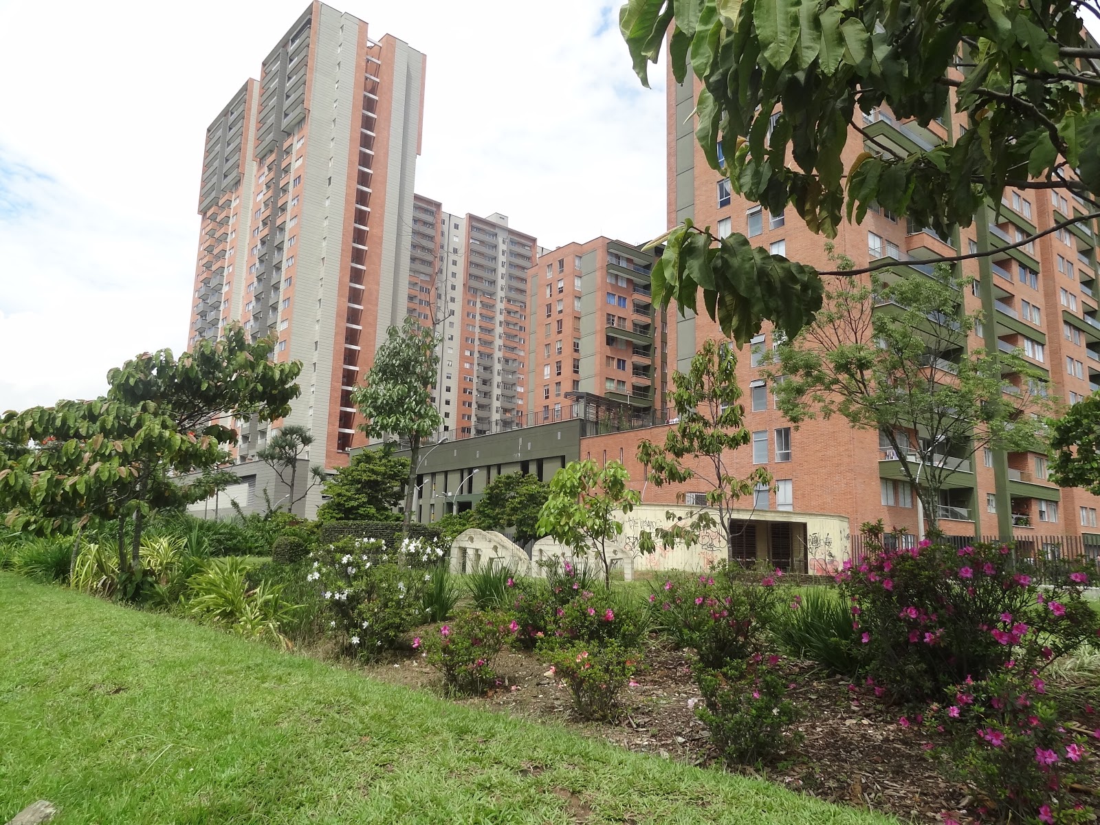 COMPORTAMIENTO VALOR DEL SUELO COMUNA 14 – EL POBLADO