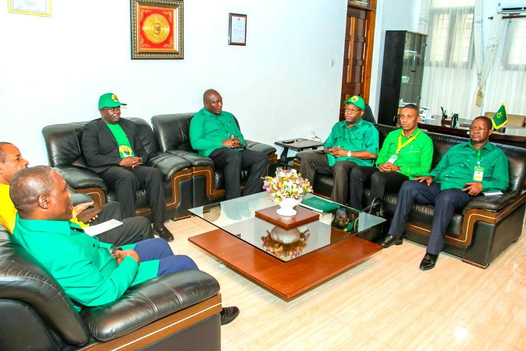 KATIBU MKUU WA CCM DANIEL CHONGOLO ARIPOTI OFISINI, MAKAO MAKUU YA CCM ...