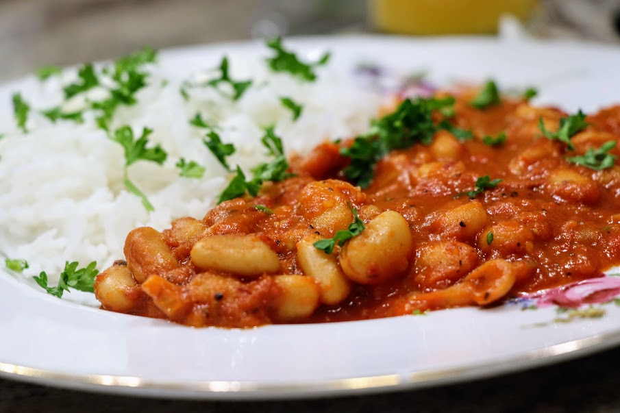 Cooking with Zoki: Fasolia----- Postan "gulaš" od belog pasulja