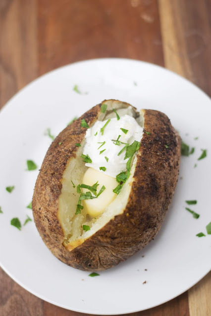 How to Make Restaurant Style Baked Potatoes Recipe - The Kitchen Wife