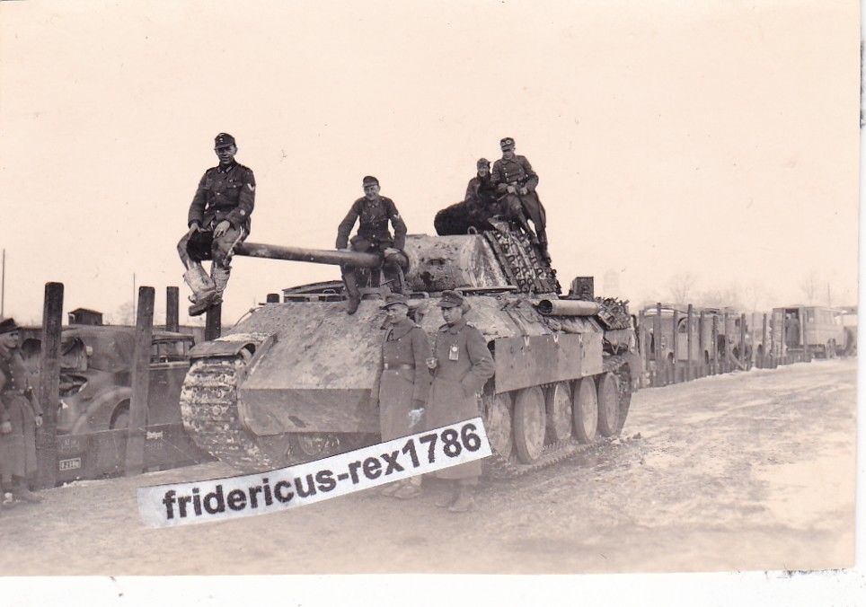 Snapshots from the Ostfront: schwerer Panzerkampfwagen V Panther Panzer ...