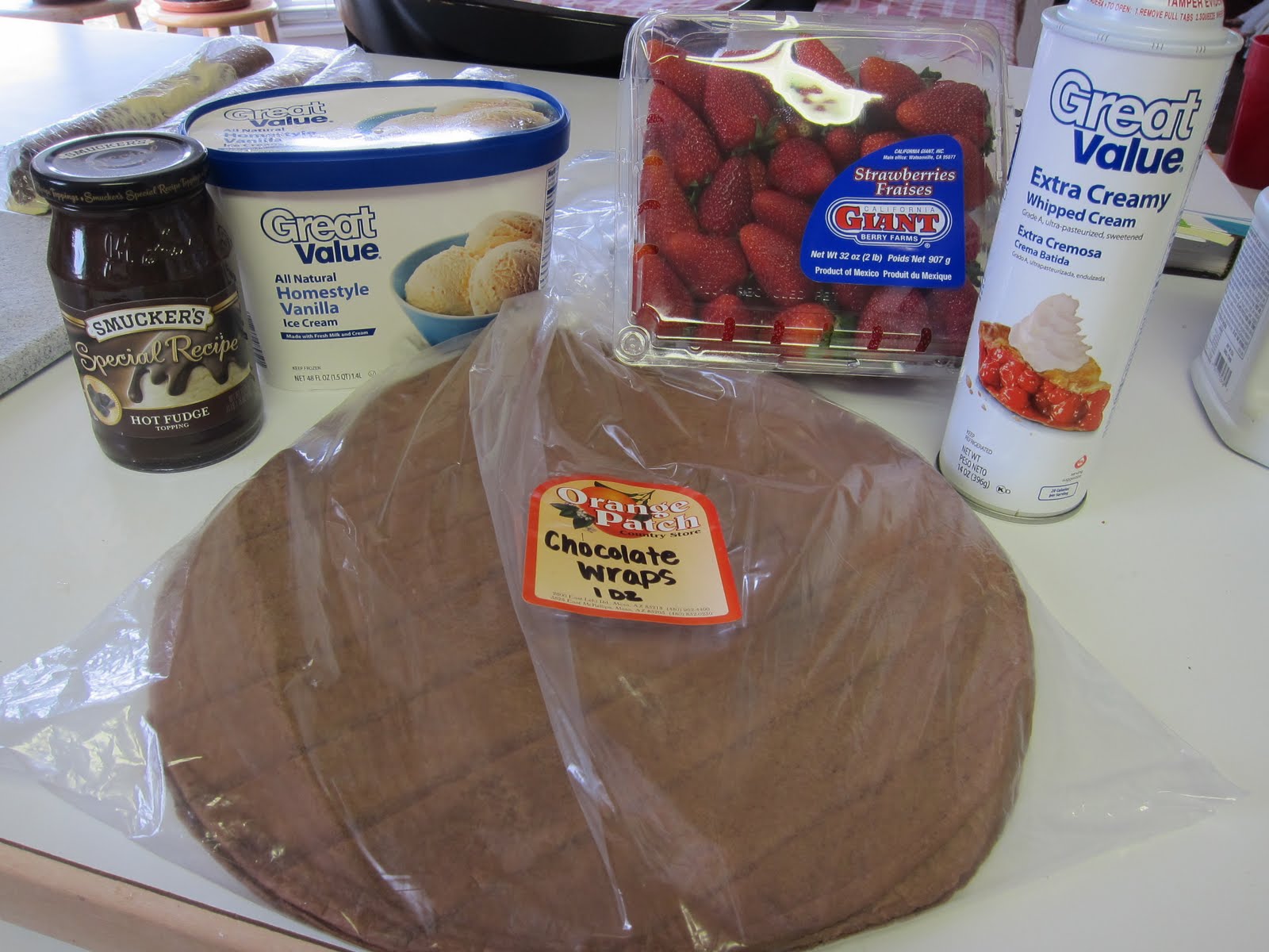 gOt cHiKiN?: Chocolate ice cream wraps