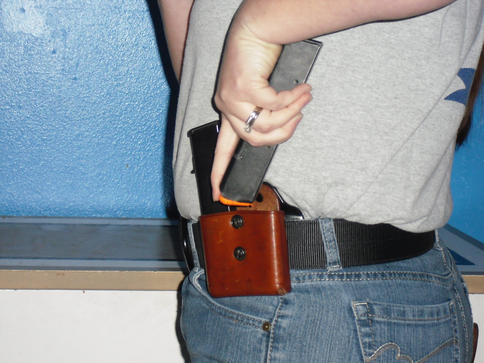 The GunDivas: Magazine Changes - Strong-handed