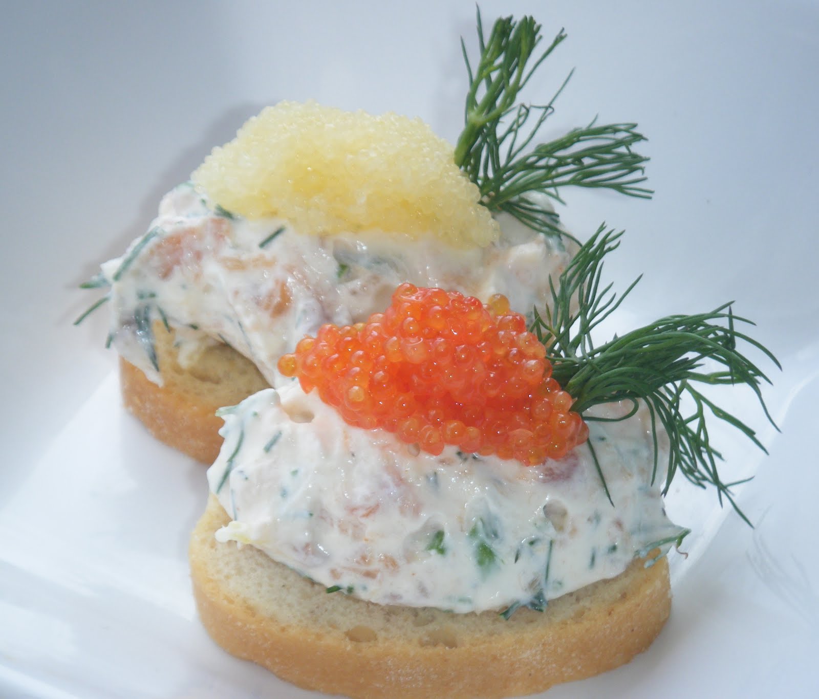 A hungry Swede in London: Smoked salmon mousse canapes