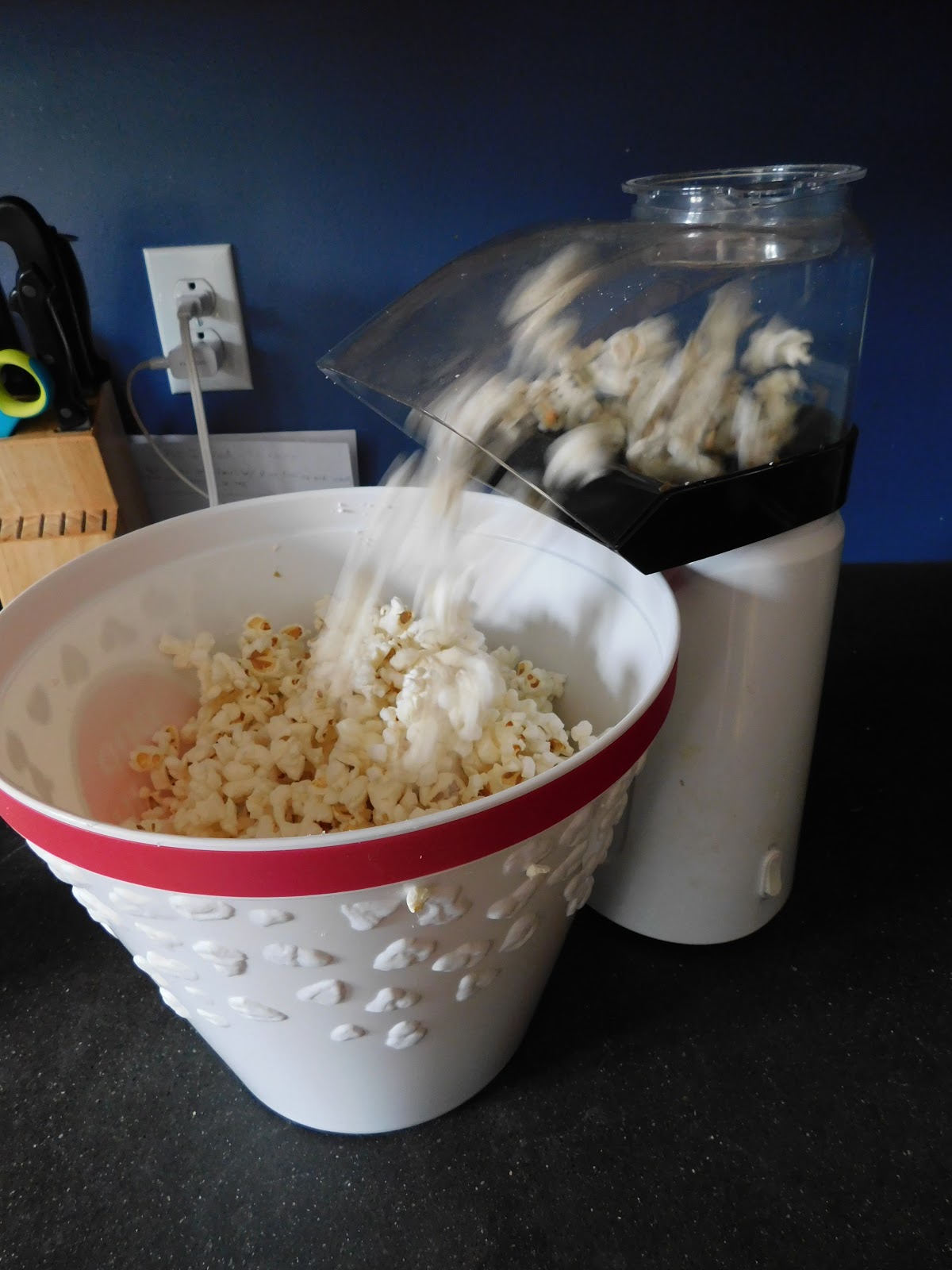 Sweet Spring Popcorn Mix