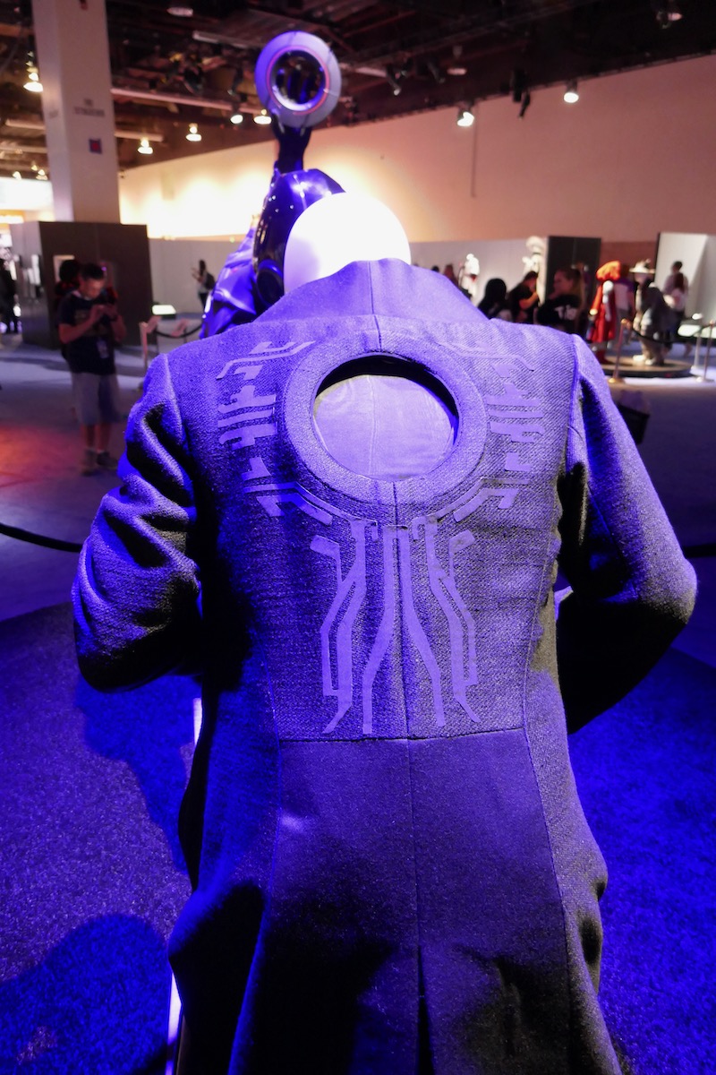 Hollywood Movie Costumes and Props: Screen-worn costumes from Tron ...