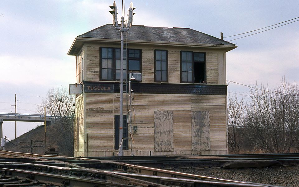 Towns and Nature: Tuscola, IL: TY Tower: (CN+Amtrak)/IC vs. CSX/C&IW/B ...