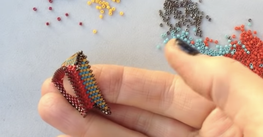 Beginner Geometric Beaded Ring Tutorial Uses a Modified RAW Stitch ...