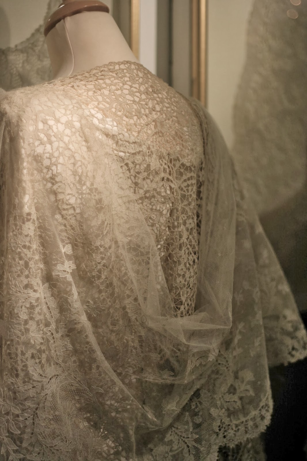 Rosemary Cathcart Antique Lace and Vintage Fashion: Sheelin Lace Collection