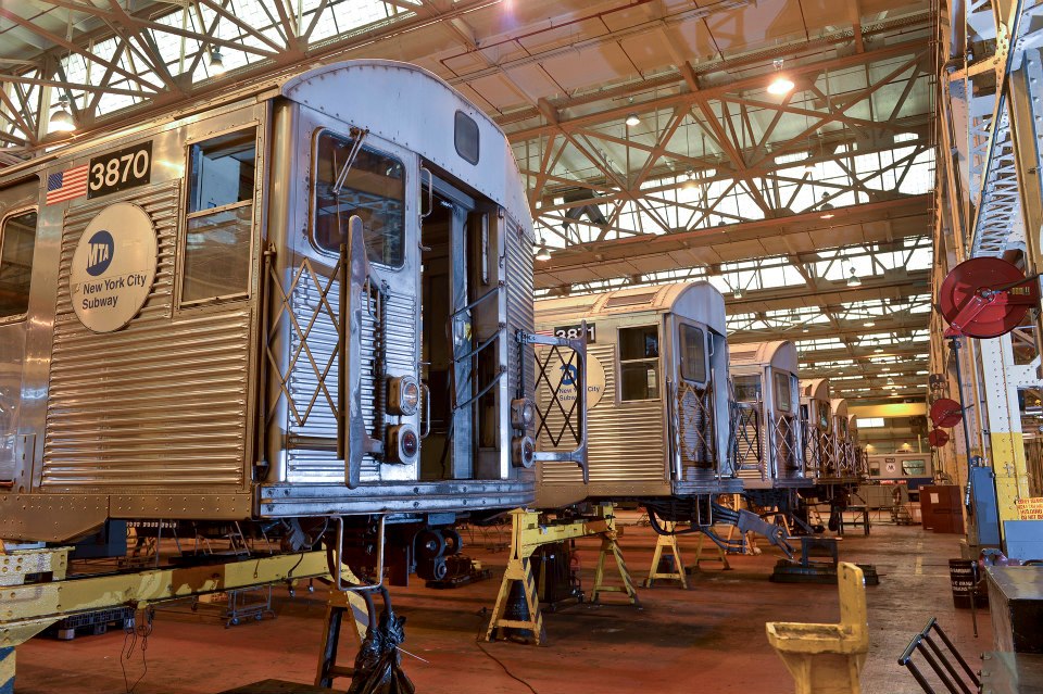 MTA New York City Transit: R32 Subway Cars