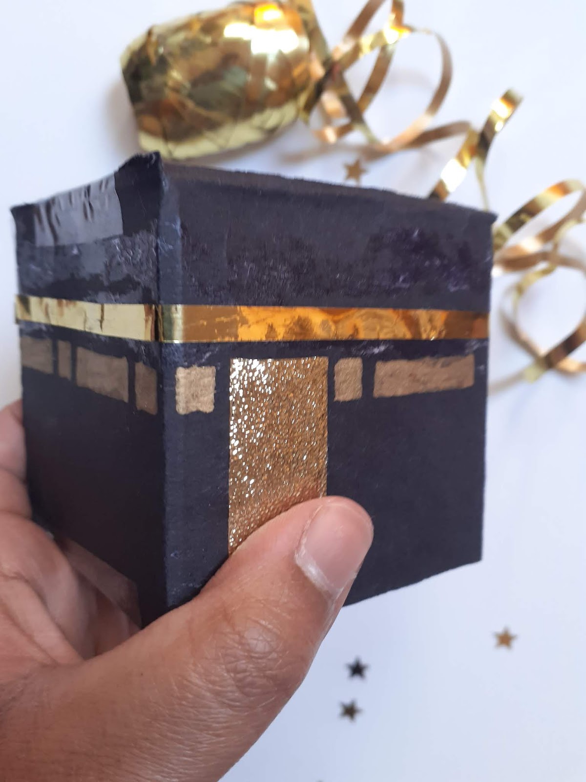Eid Preps in 7 Steps: How to make a Ka'bah Kube gift box.