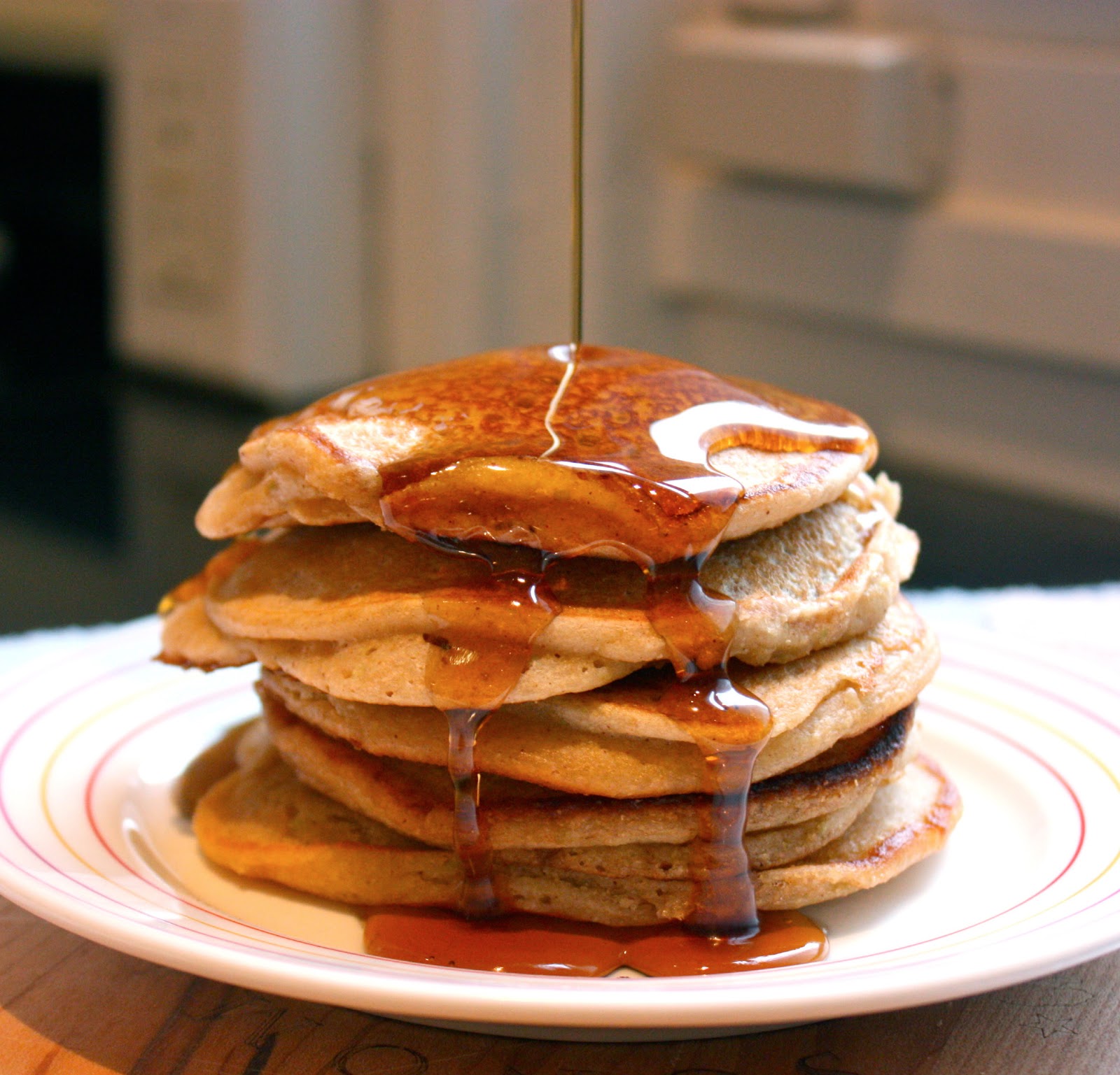 whole wheat apple blender pancakes - Cannella Vita