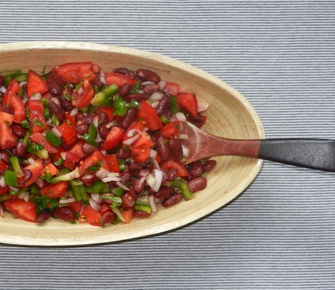 LES AMOURS PERISSABLES : la salade haricots rouges/tomates/poivrons