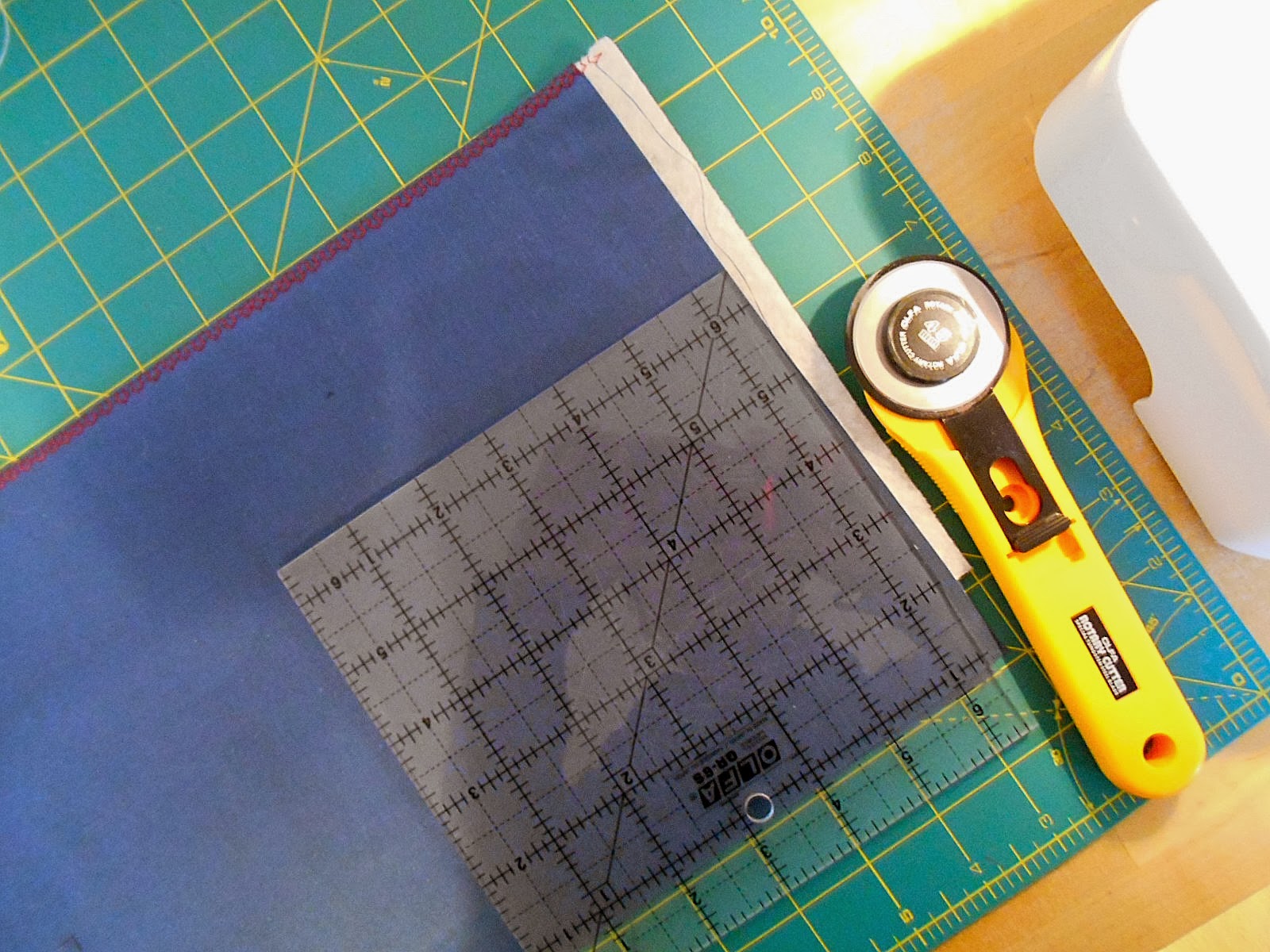 handmade by eva rose: Postman Pat Vintage Fabric - Kids Art Bag Tutorial