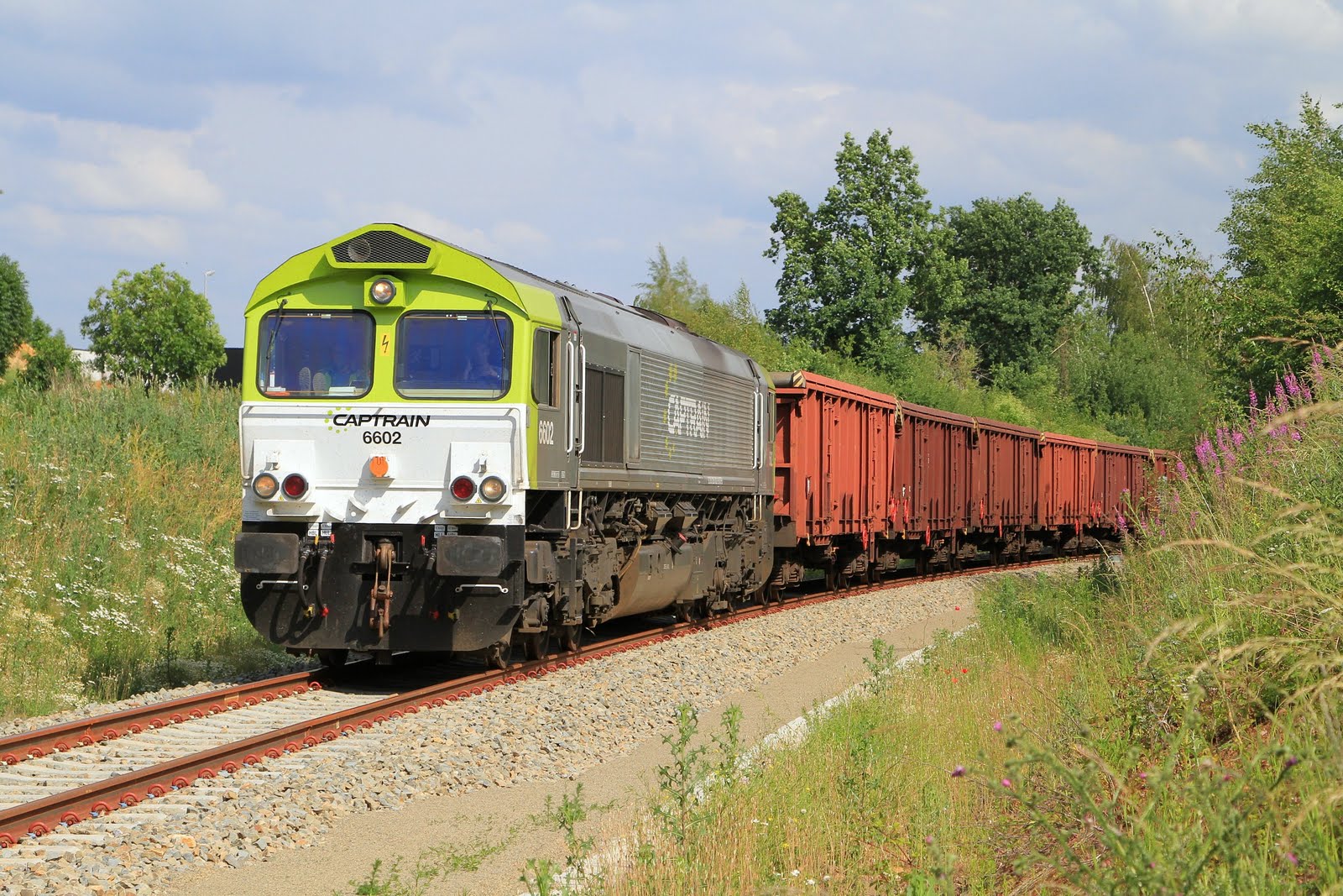 Spoorwegfotografie in België en omstreken: Eerste goederentrein is ...