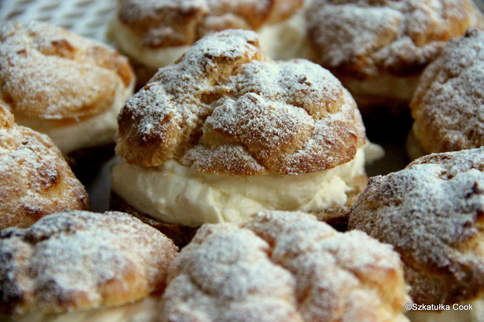 Ptysie z kremem cytrynowym