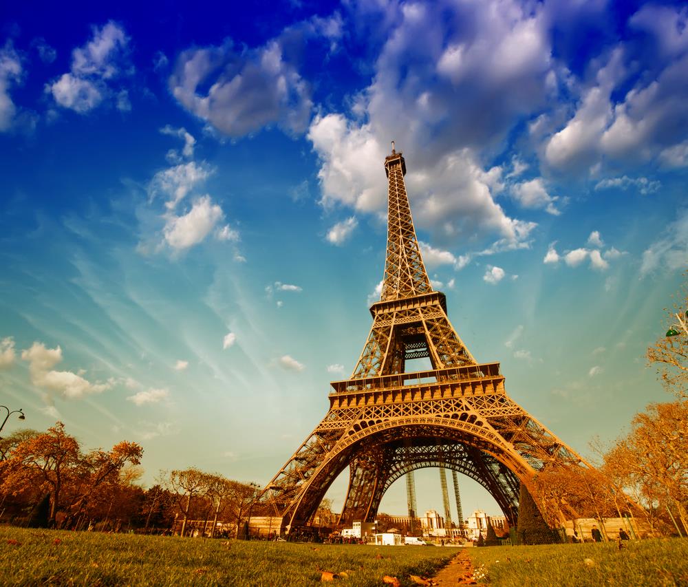 4 Amazing and Beautiful Must-See Places in Paris to visit before April ...