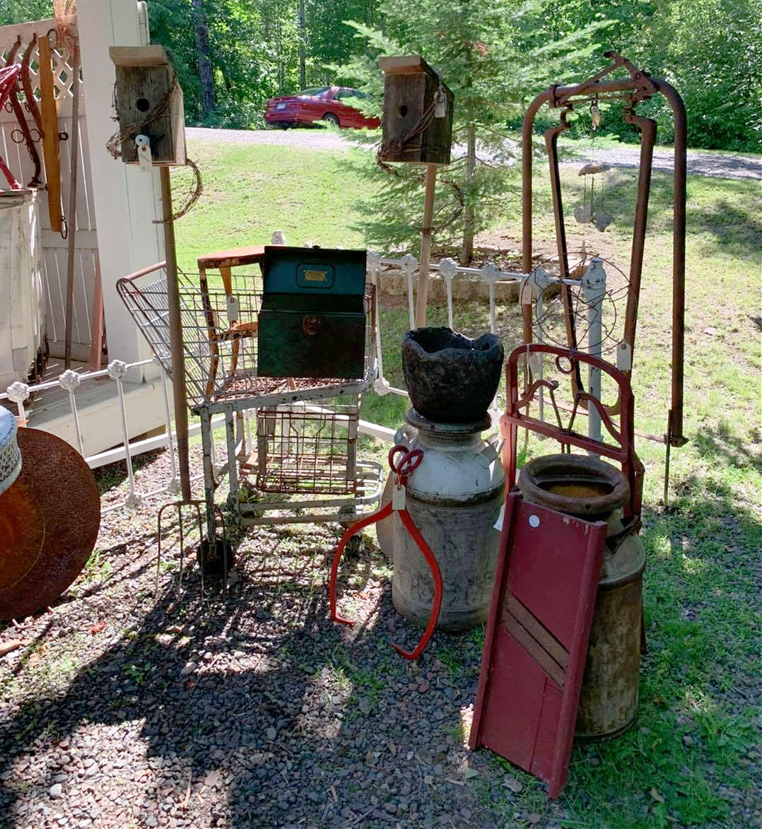 More of Dana's Fun Outdoor Junk Decor & West Tischer Cottage ...