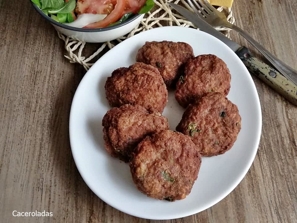 Filetes rusos - Receta fácil y deliciosa | Caceroladas
