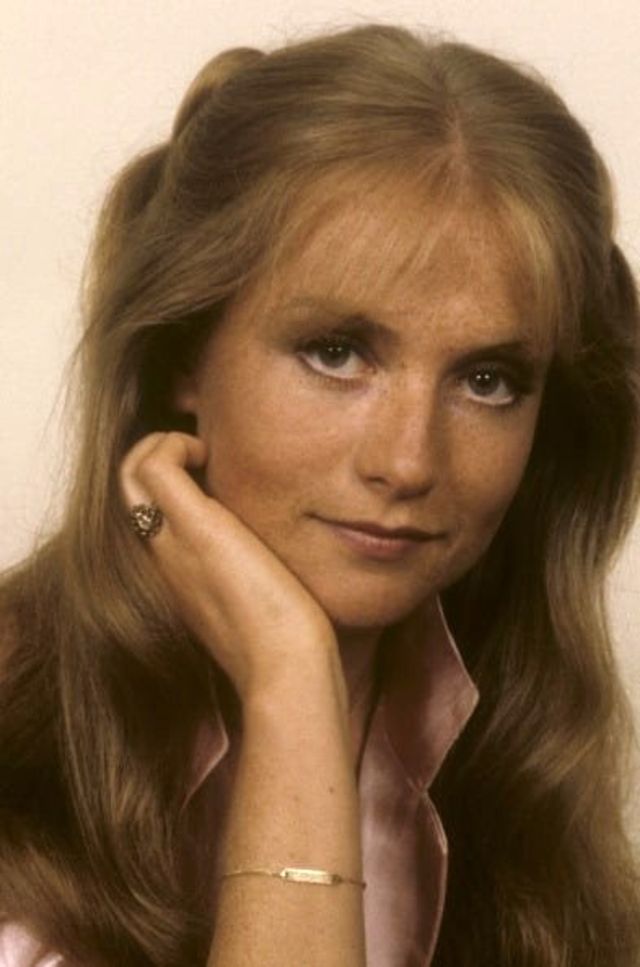 32 Beautiful Photos Of Young Isabelle Huppert In The 1970s And Early 1980s ~ Vintage Everyday