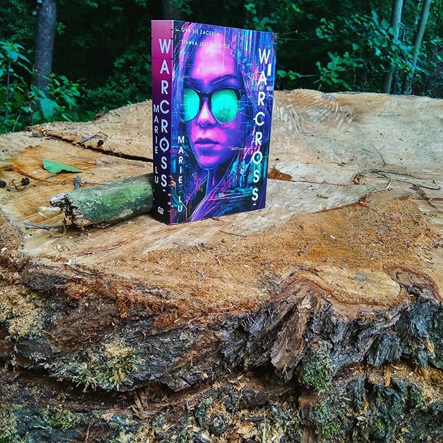 Demoniczne Książki: Czy to jeszcze gra? A może już rzeczywistość ...