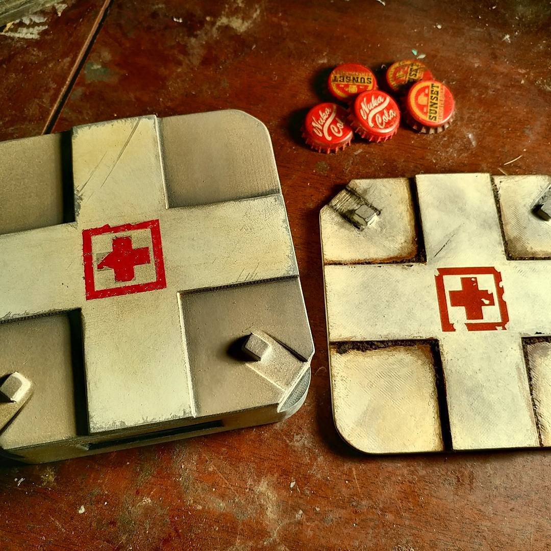 Propnomicon: Fallout First Aid Box