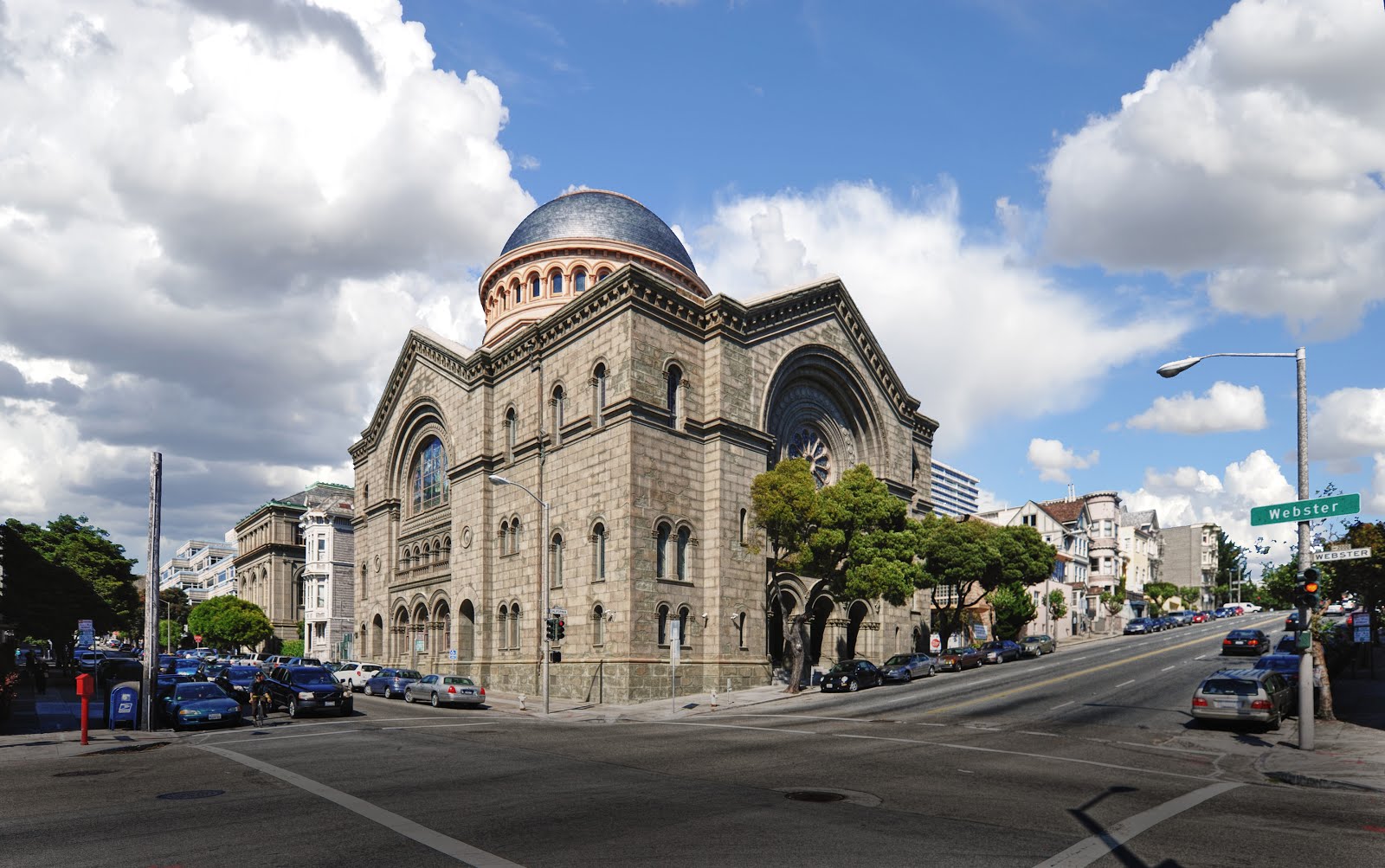 Synagogues360: Travels with Harley